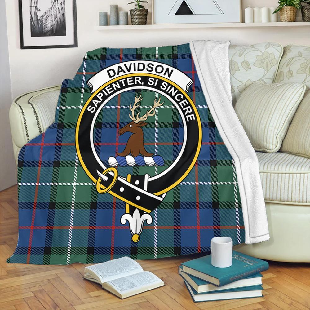 Davidson of Tulloch Tartan Crest Premium Blanket – Tartan Clans